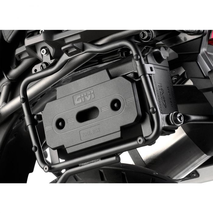 Givi Universal Fit Kit for S250 - S250KIT | FortNine Canada